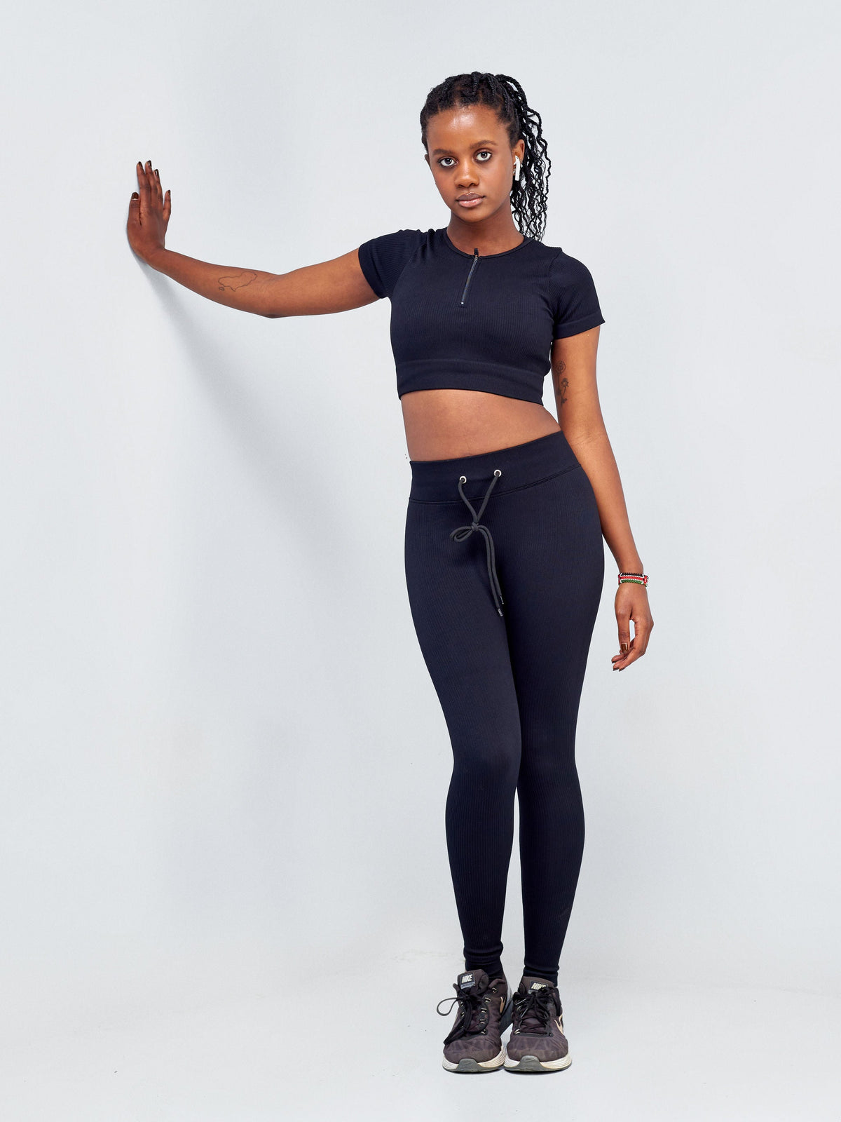 Ava Fitness Lizzy 5 piece Gym Set - Black | Vivo Fashion Group Kenya